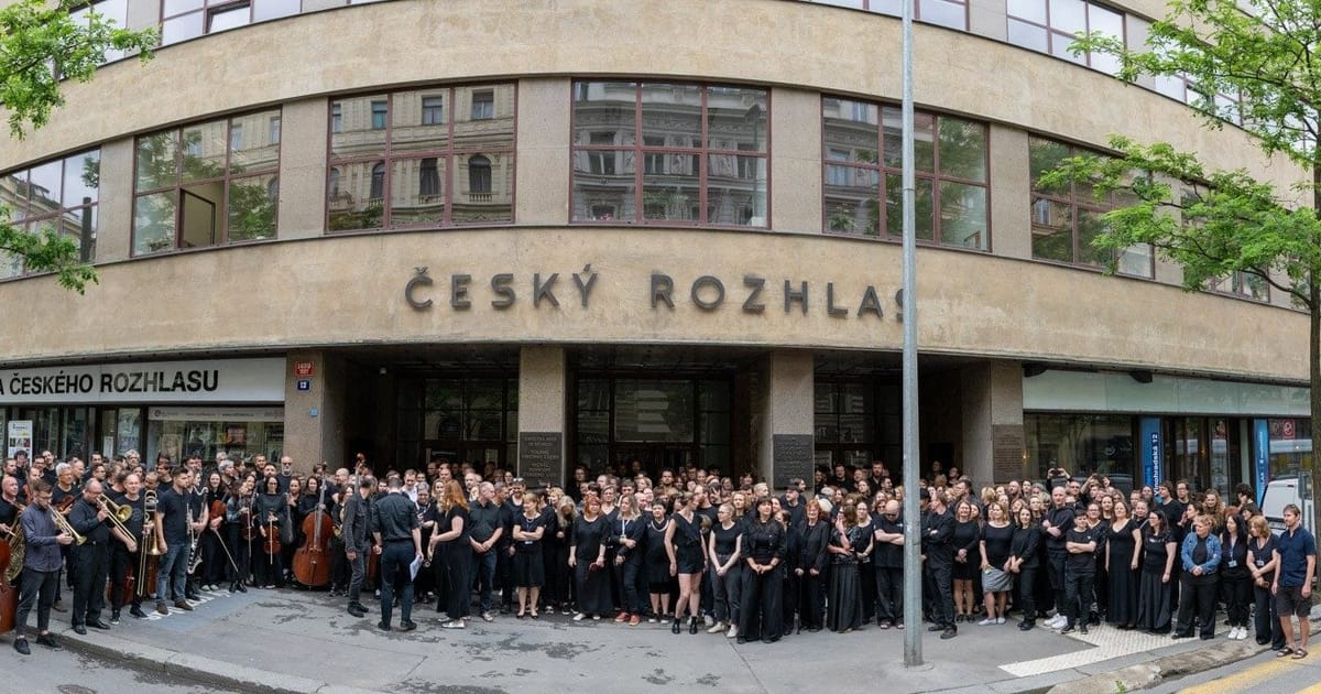 Black-clad broadcasters warn funding reform could threaten media ...