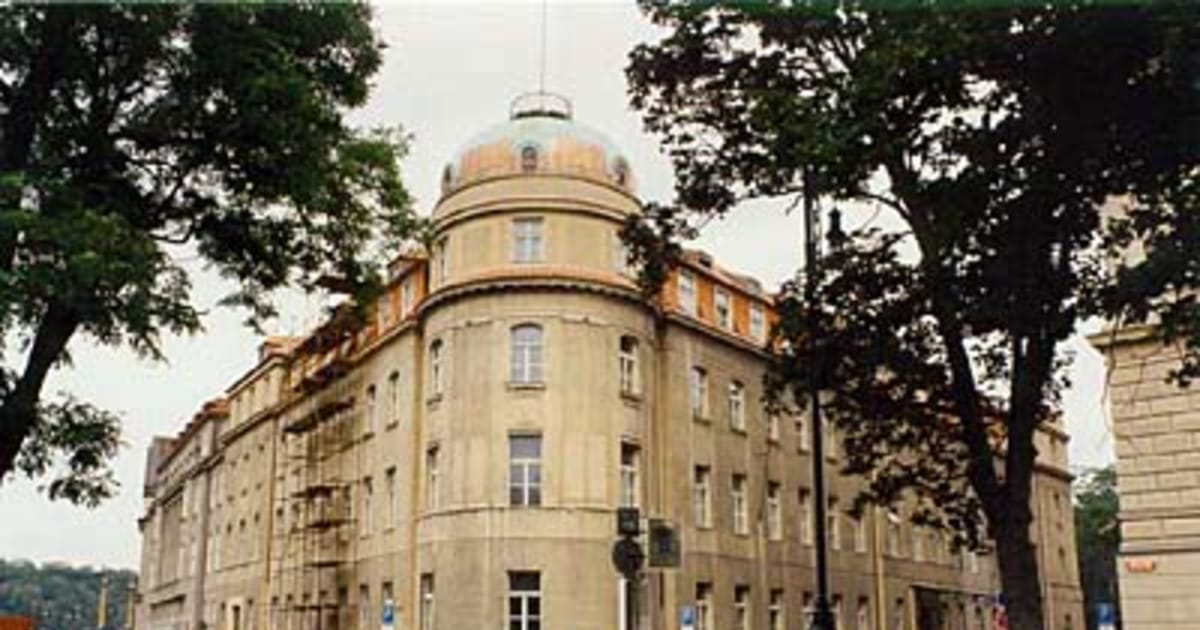 Historian discusses key moments in 200-year existence of Prague ...
