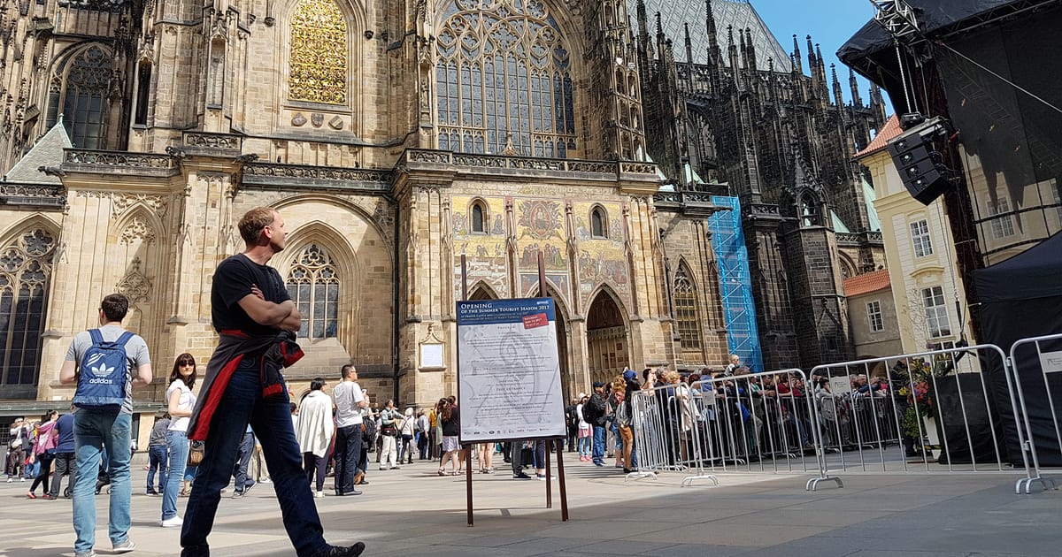 From silent films to Hollywood: St. Vitus Cathedral shines on the ...